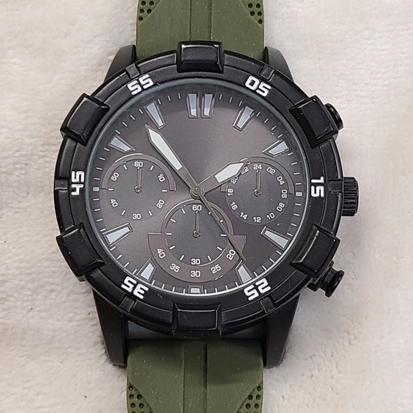 Unbranded | Accessories | Unbranded Mens Chronograph Watch On Army ...